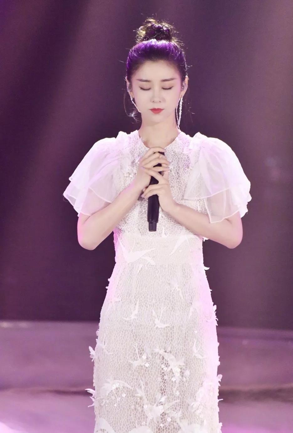 Li Xiaomeng: Photo Album - iNEWS