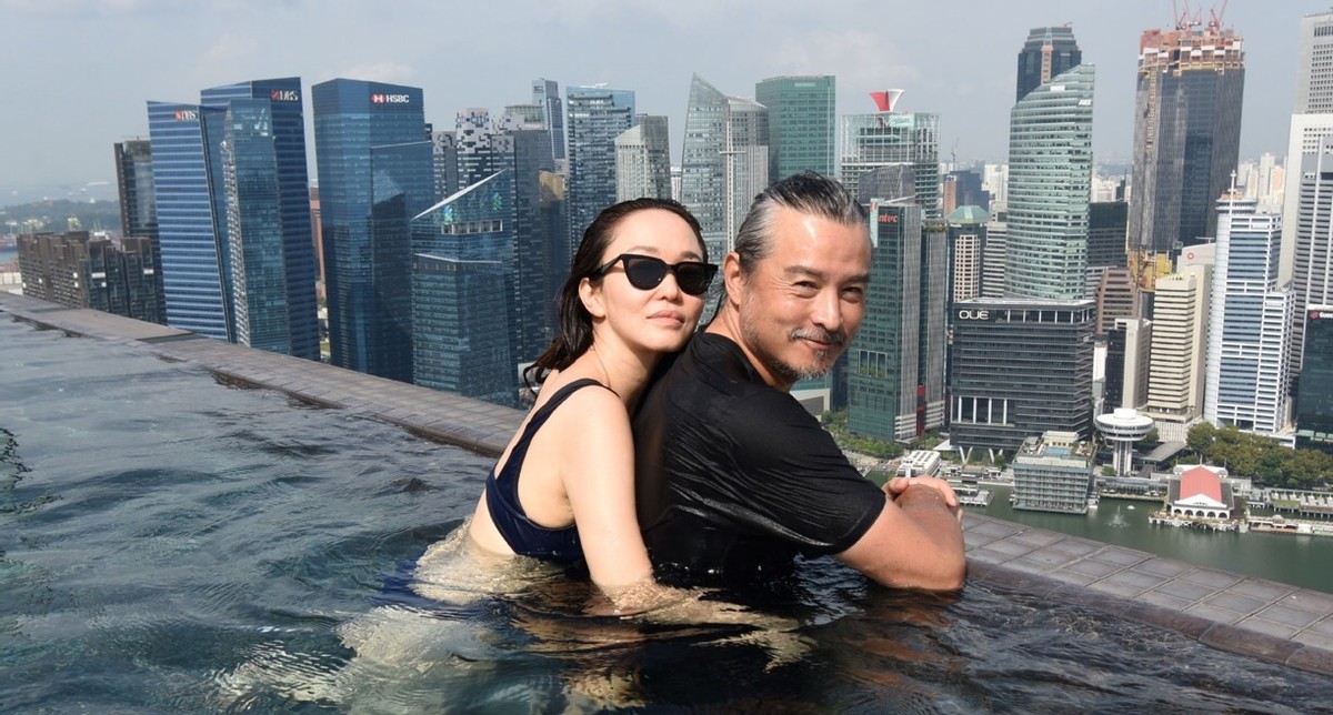 Fan Wenfang's family of three are in the same frame. The 6-year-old son ...