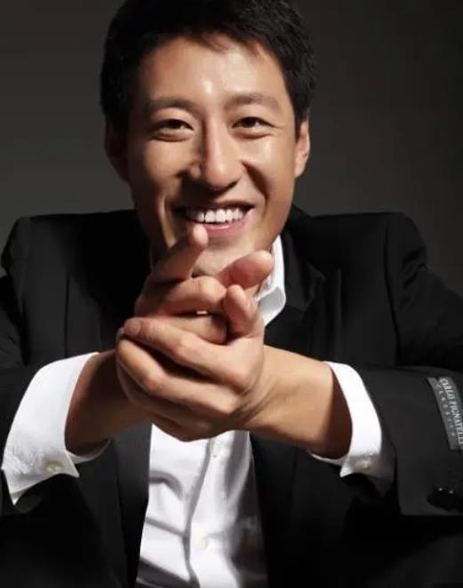 Anti-Japanese drama "Railway Storm" premiered tonight, starring Yu Zhen ...