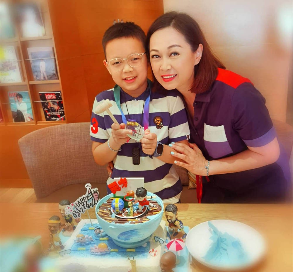The most beautiful Zhu Ji Yao Yingying celebrated her son's birthday ...