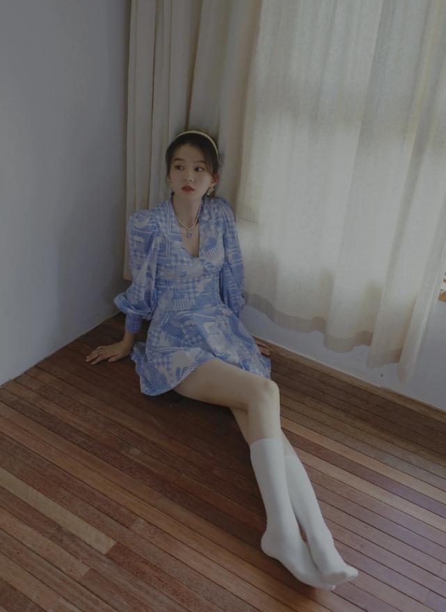 How beautiful is Qiao Xin's "Jade Foot"?When her life picture was ...