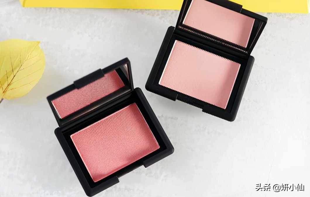 Should the blush be used before or after loosening the powder?Can I ...