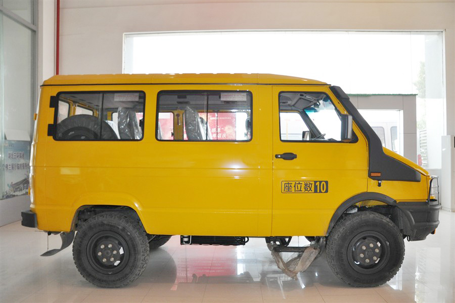 The new Iveco Ouba is launched, with 10 seats and 14 seats, 2.8T diesel ...