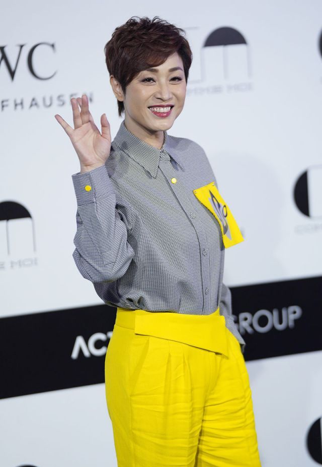 Sun Li October 9th, the platform was bright and beautiful, even more expensive than the gambling ...