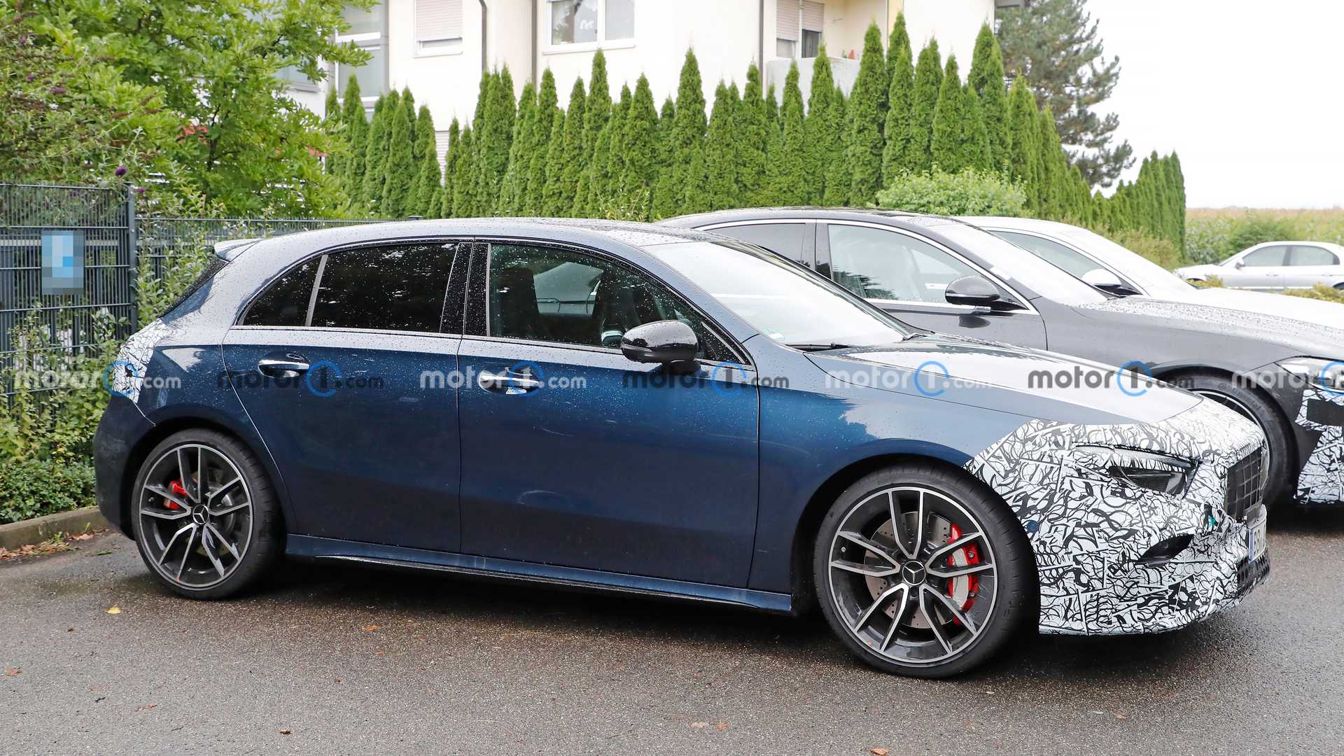 Big mouth grille style upgrade, new Mercedes-Benz AMG A35 test spy ...