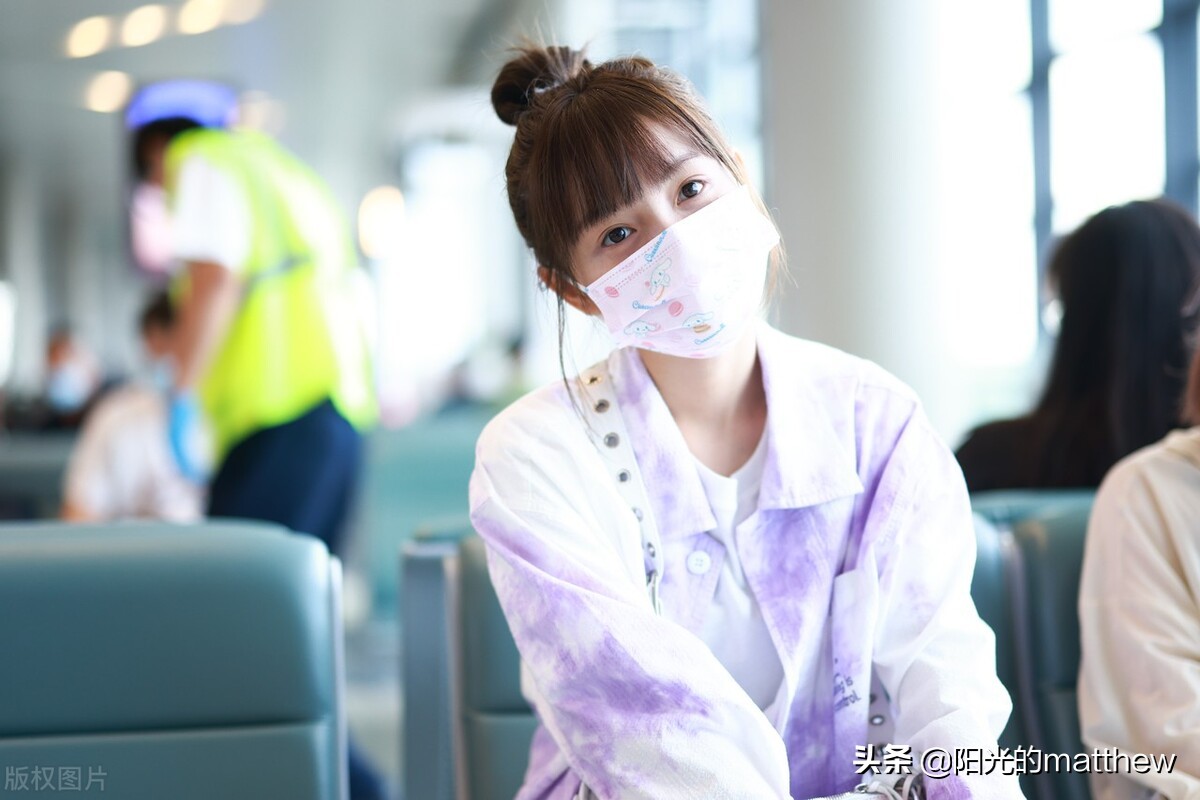 Lin Xiaozhai appeared at the airport, dressed up and casually tied the ...