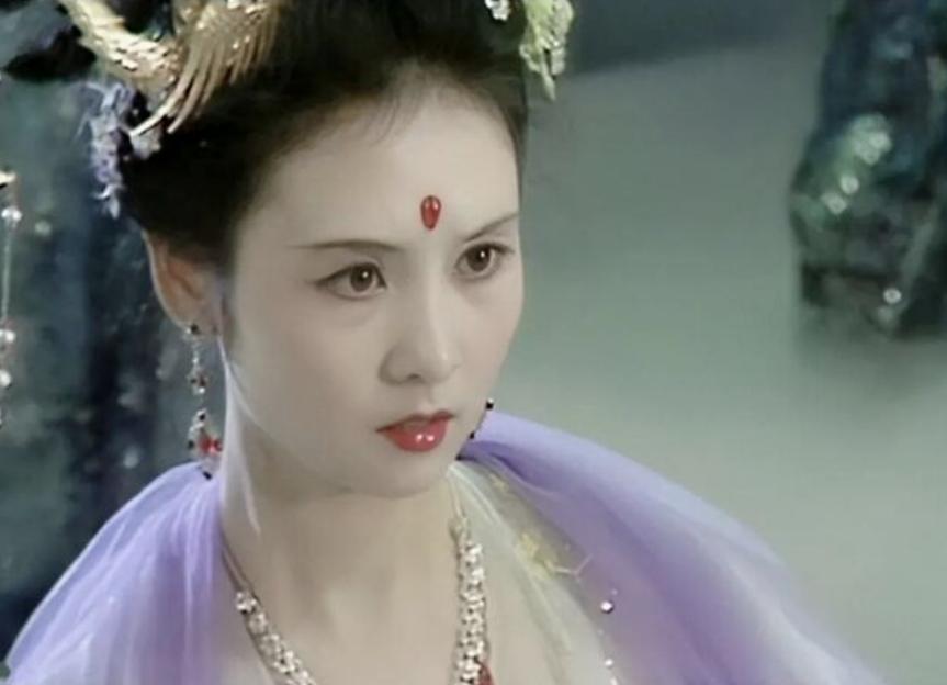 Qiu Peining: At the age of 28, she played the most beautiful Chang'e ...