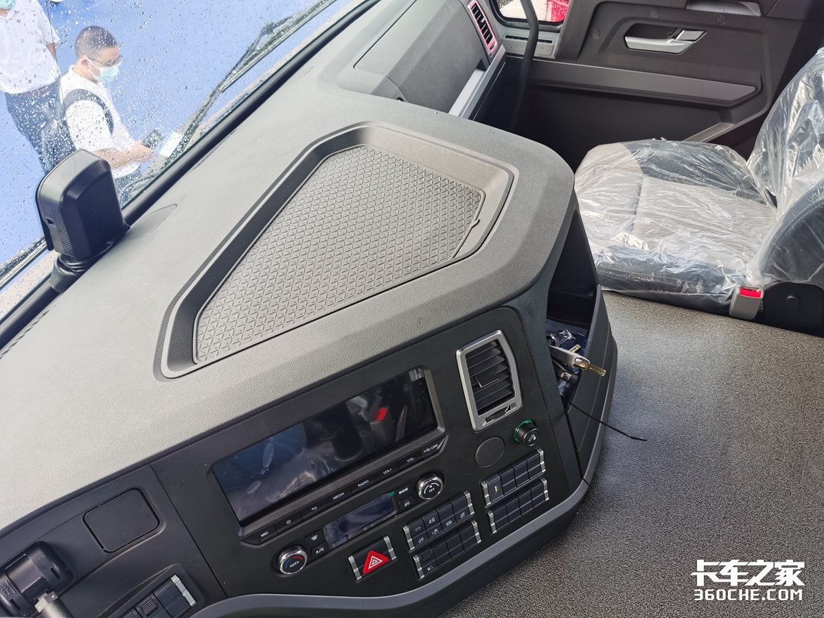 SINOTRUK HOWO V7-X engineering vehicle king returns, where does this ...