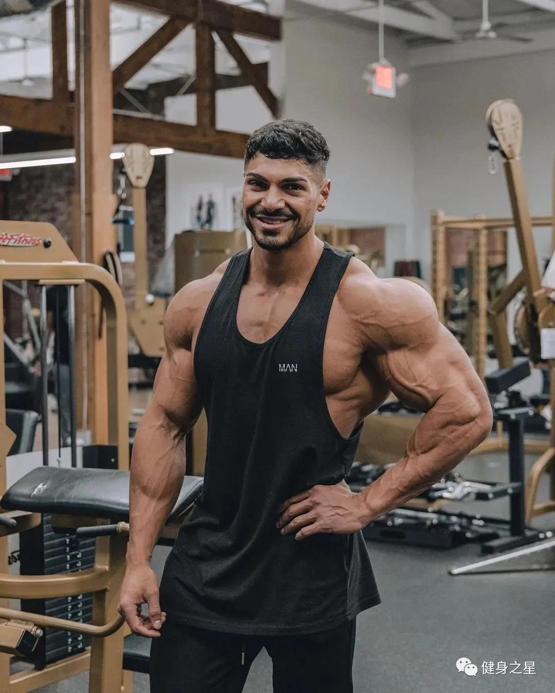 He is 25 years old, 180 centimeters, strong and eye-catching, and he ...