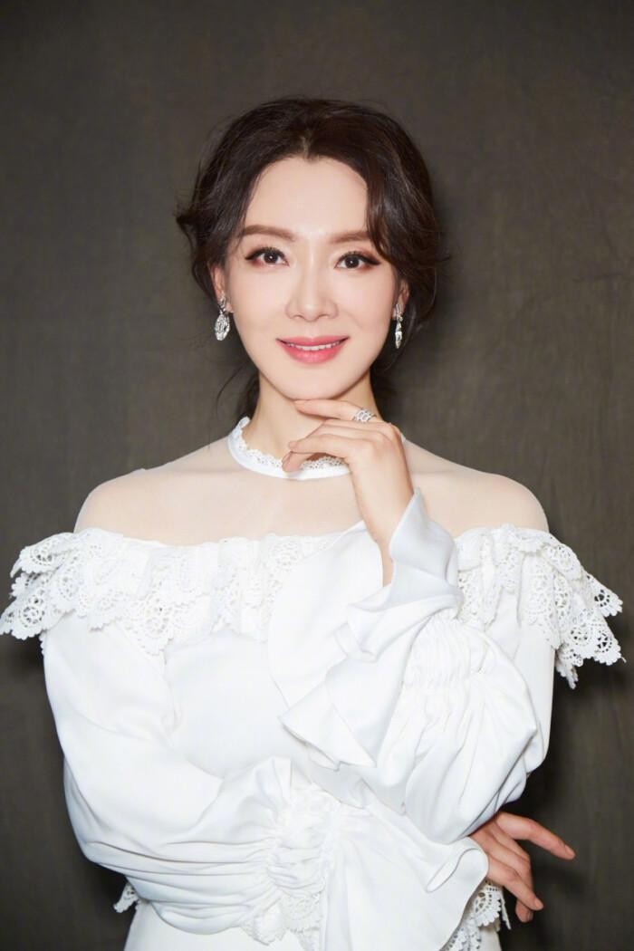 Chen Shu's beauty depends on persisting in yoga for 20 years. No wonder ...