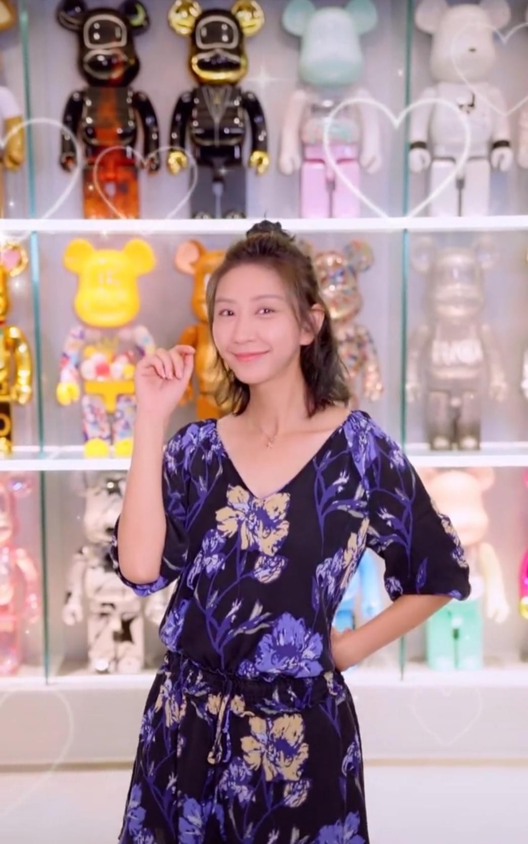 Ling Xiaosu and his wife rarely fit together. Tang Yifei is as ...