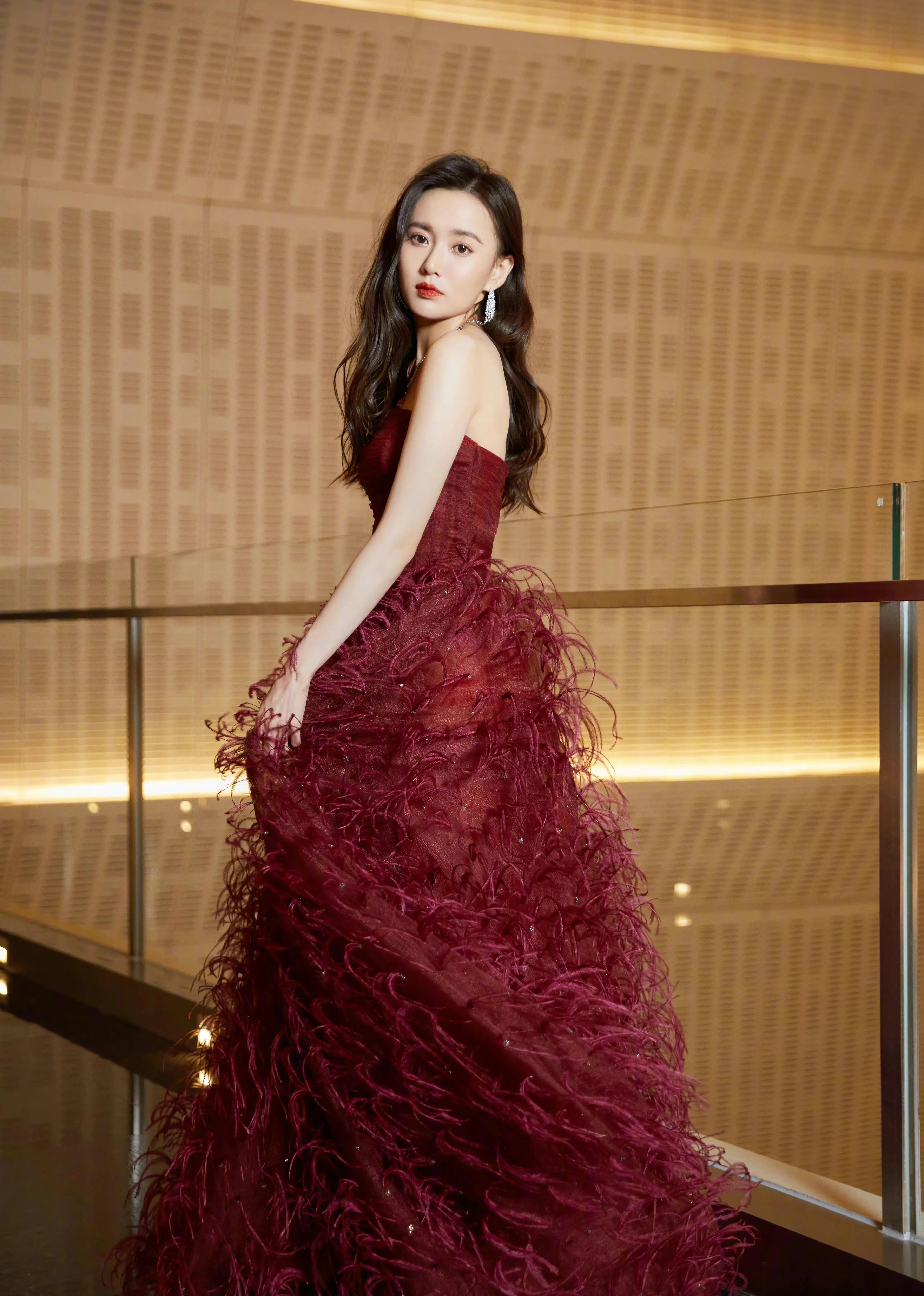 Changeable palette of colorful life Jiang Kaitong - iNEWS