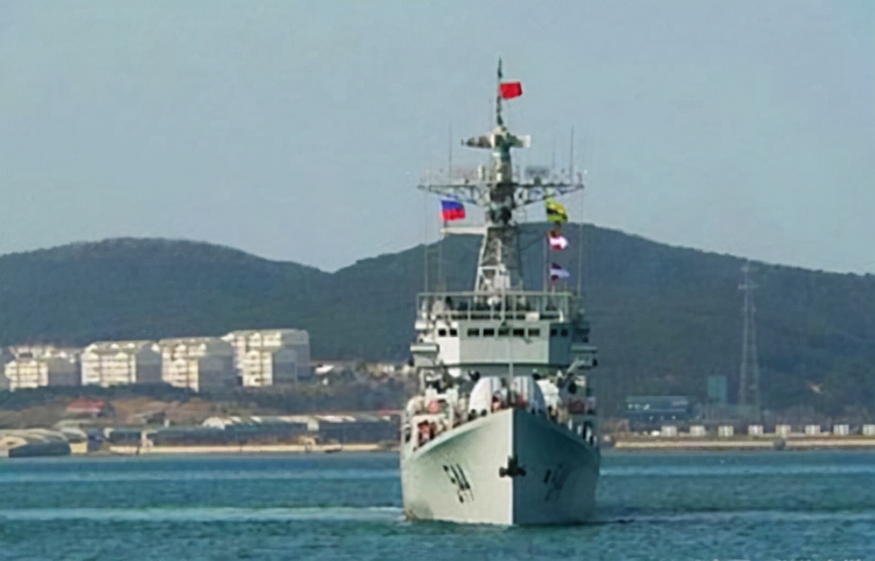 Lushun Ship 544: The first frigate with helicopters, the first naval ...