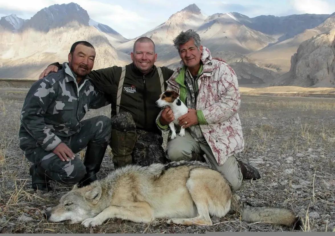 Essays of Kyrgyzstan in Central Asia (Wolf) - iNEWS