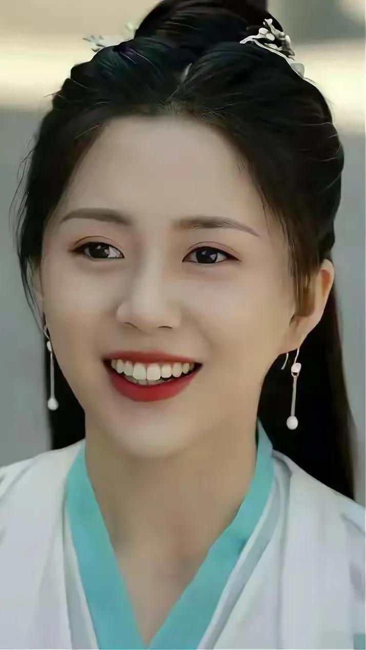 Shanghai actress-Tang Min - iNEWS