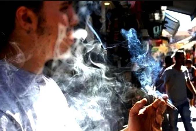 Why do Koreans love to spit? - iNEWS