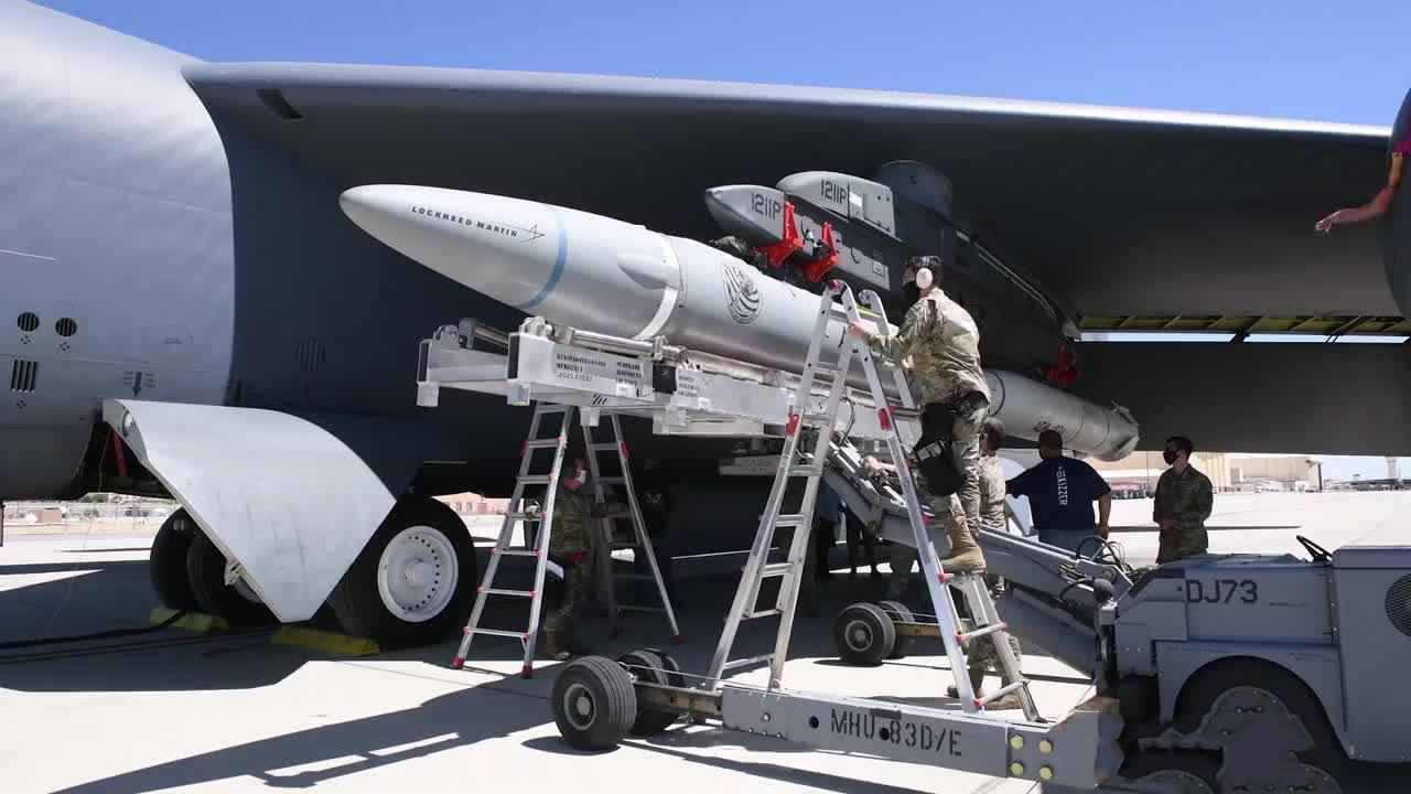 The United States announces new developments in hypersonic missiles, or ...