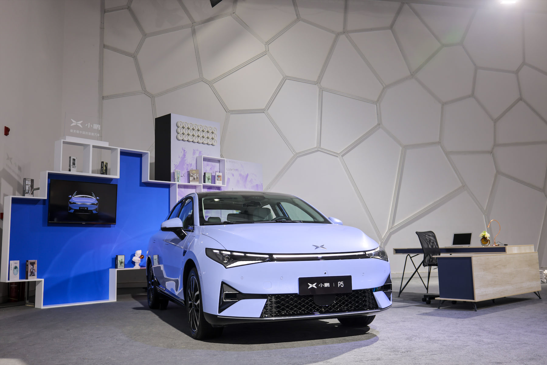 From following to surpassing, Xiaopeng P5 uses intelligence to break the boundaries of cars - iNEWS