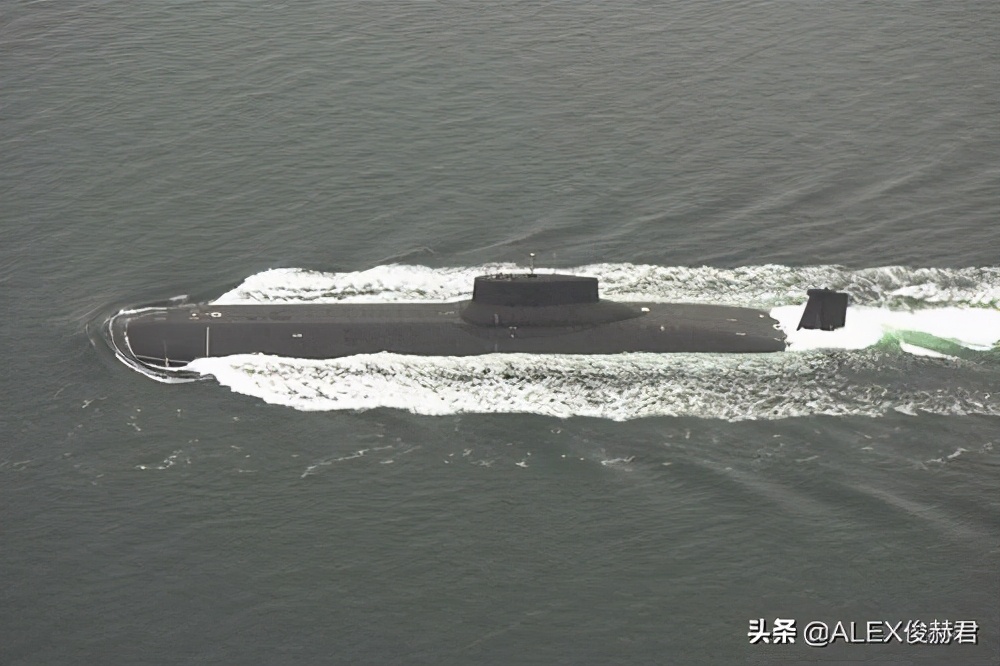 Forty-ton typhoon-class nuclear submarine: magically transformed into ...