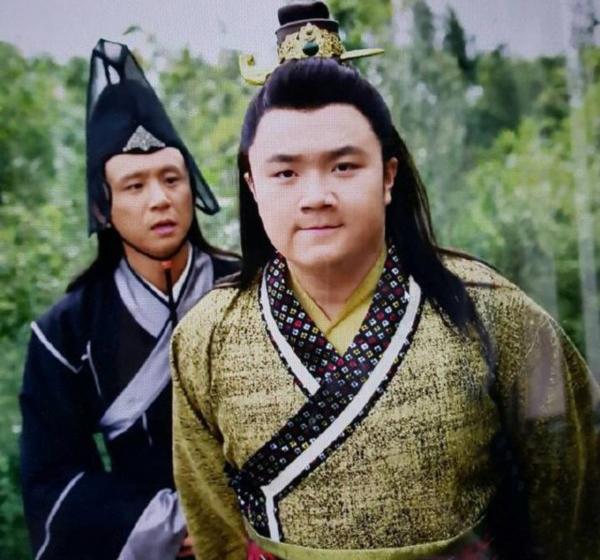 After the death of King Qin Wu, the son of Ji, who was far away in the ...