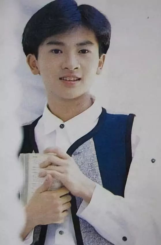 Su Youpeng is 47 years old, and he is still so handsome after debuting ...