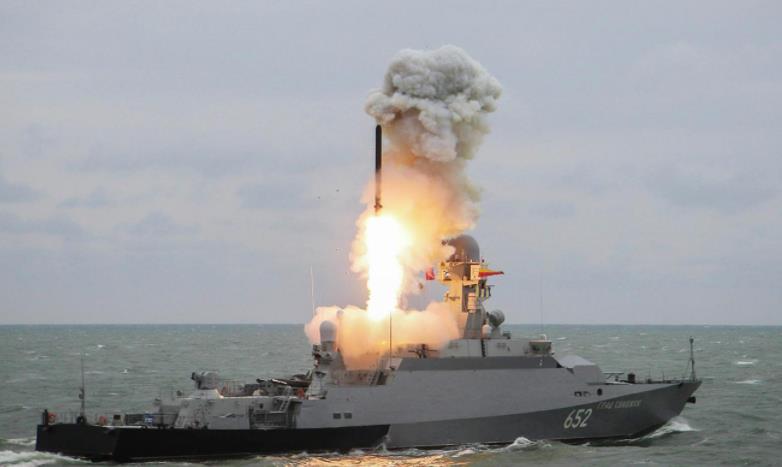 Small missile boats explode with great power, Russia tests cruise ...