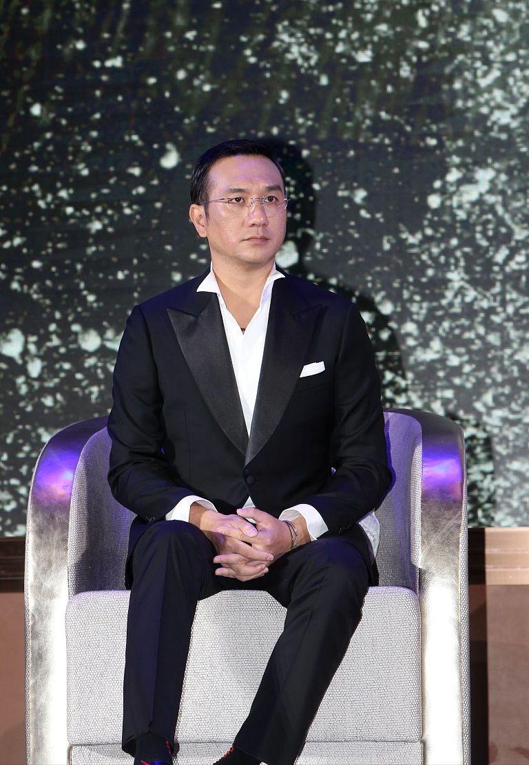 Huang Jue and Maizi are still in love after 10 years of marriage ...