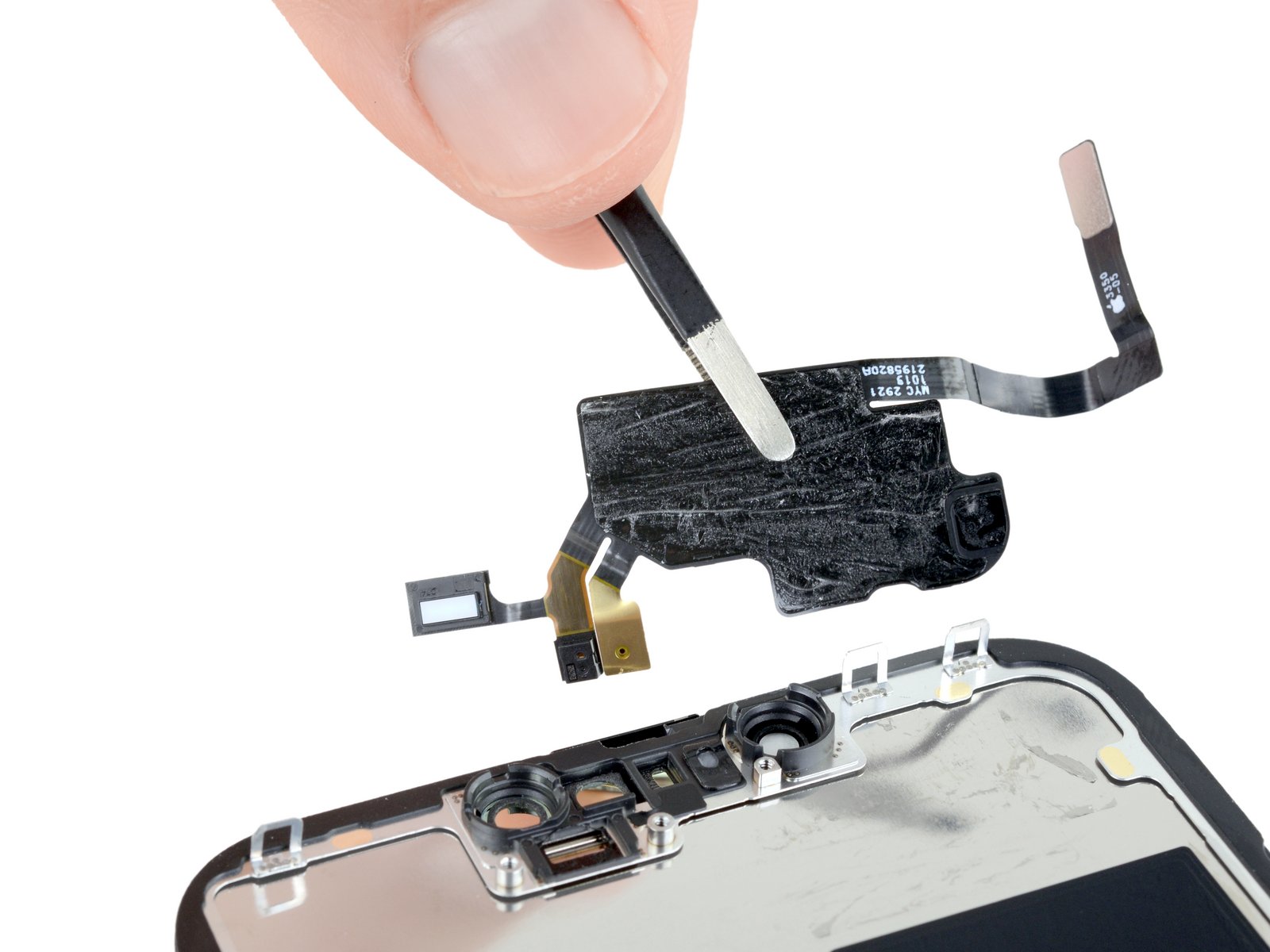 Detailed disassembly of iPhone 13 Pro - iNEWS