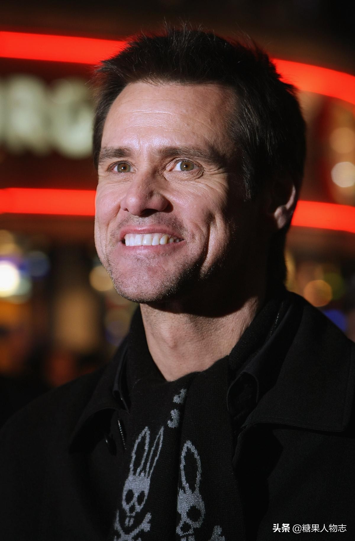 "Ghosts in Disguise" was released for 26 years, Kim Carey's career declined, two marriages ...