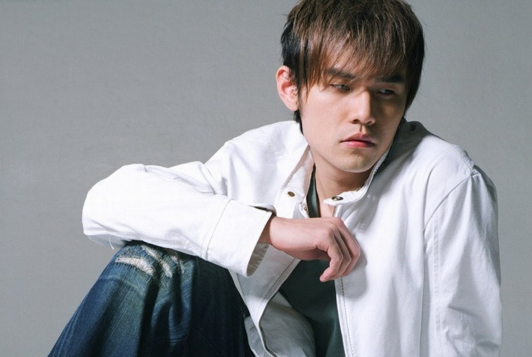 Jay Chou has a beard and takes a selfie to attract JJ, who is suspected ...