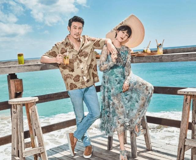 Bao Lei's 45th birthday took a group photo of her husband and wife ...