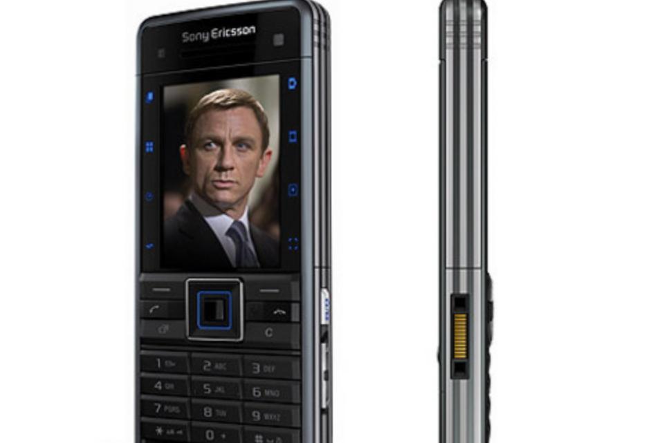 In the latest 007 movie, why did Bond switch its mobile phone brand to ...