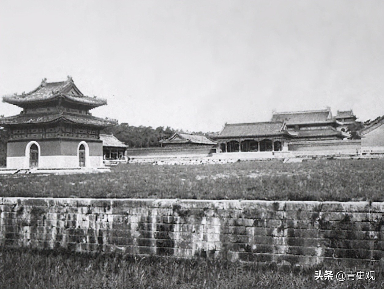 There are only more than 400 people in the small mountain village of ...