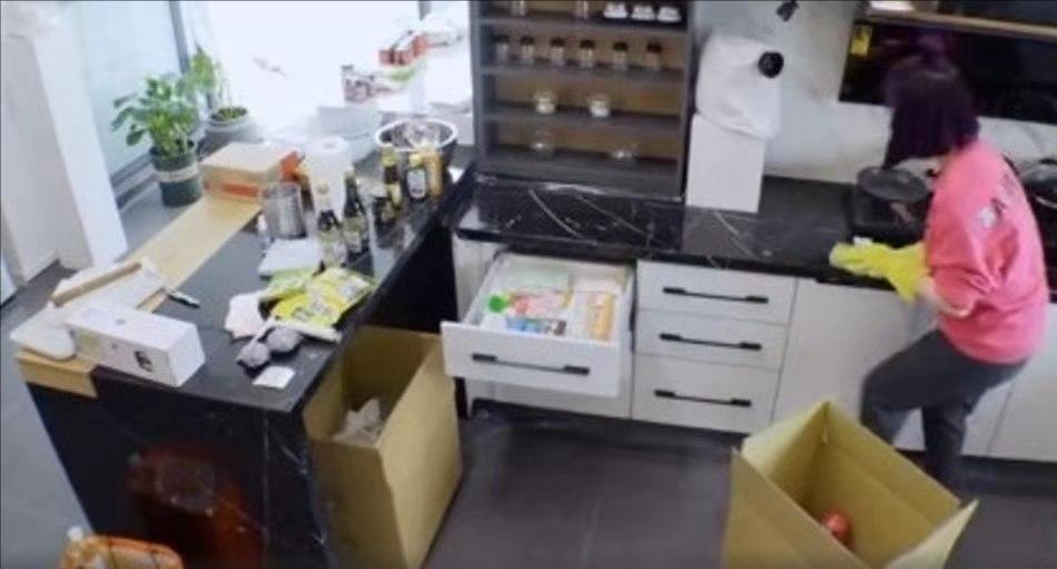 Miriam Yang's reality show and her husband ride a tricycle, and feel ...