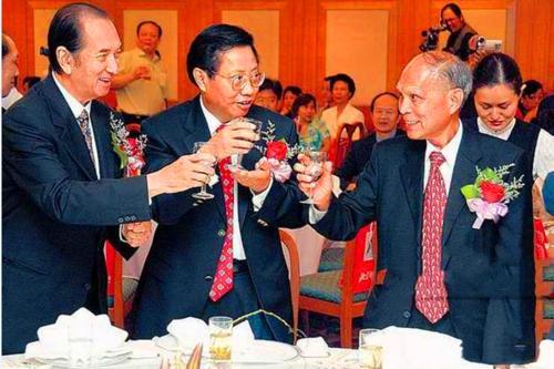 Ho Hongshen was buried only when he died, not because of Feng Shui, but ...