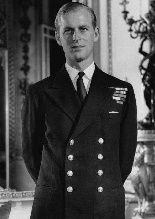 Prince Philip has more than 30 lovers, and the queen has two confidants ...