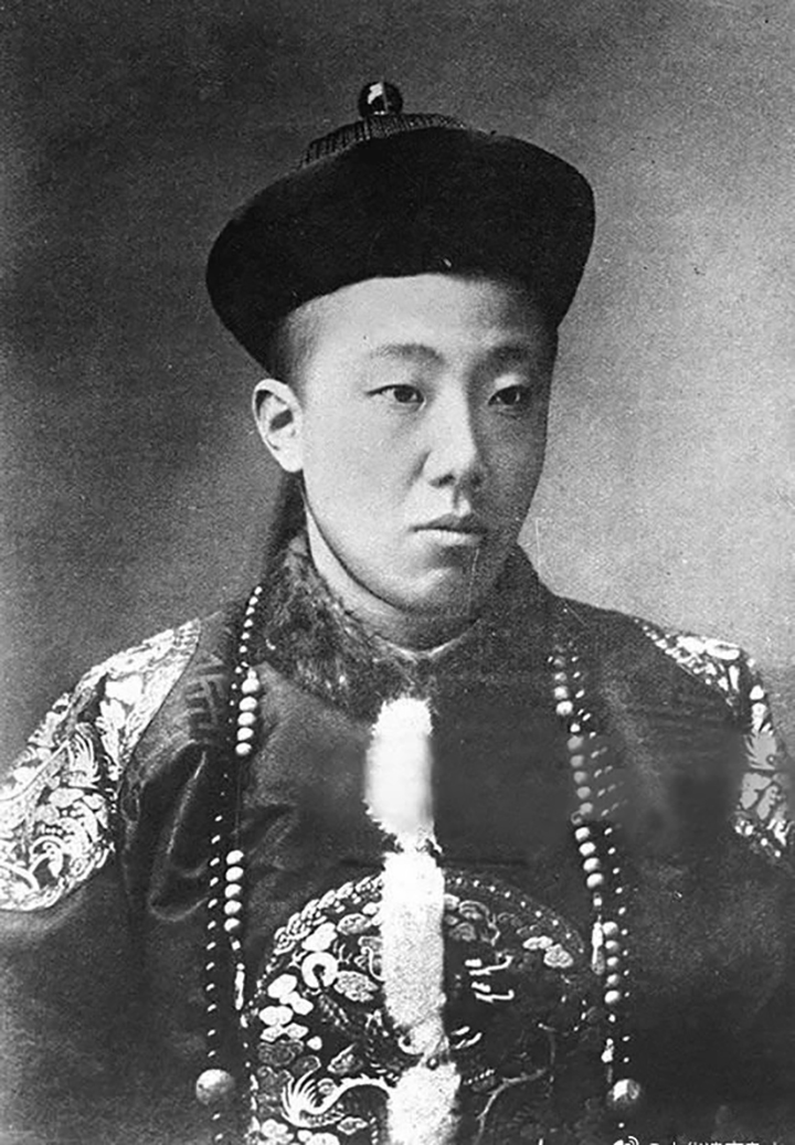 A set of photos of Emperor Guangxu's funeral, showing you a history you ...