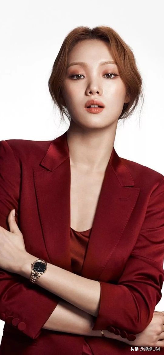 South Korean leg spirit Li Jingwen, the heroine in "Weightlifting Fairy ...