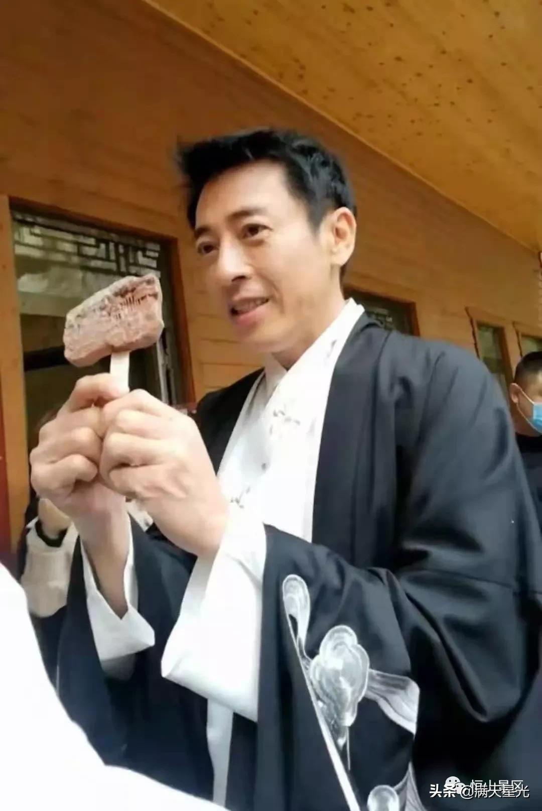 "Linghu Master" "Return" Lv Songxian Touring Hengshan Hanging Temple in ...