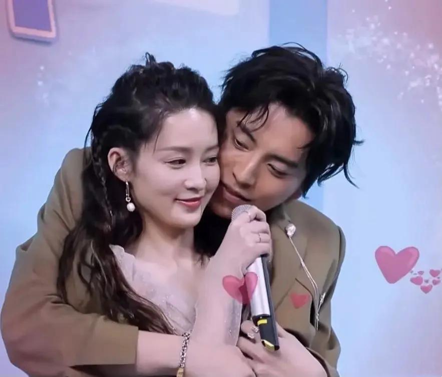 Wang Dalu responded to the show holding Li Qin - iNEWS