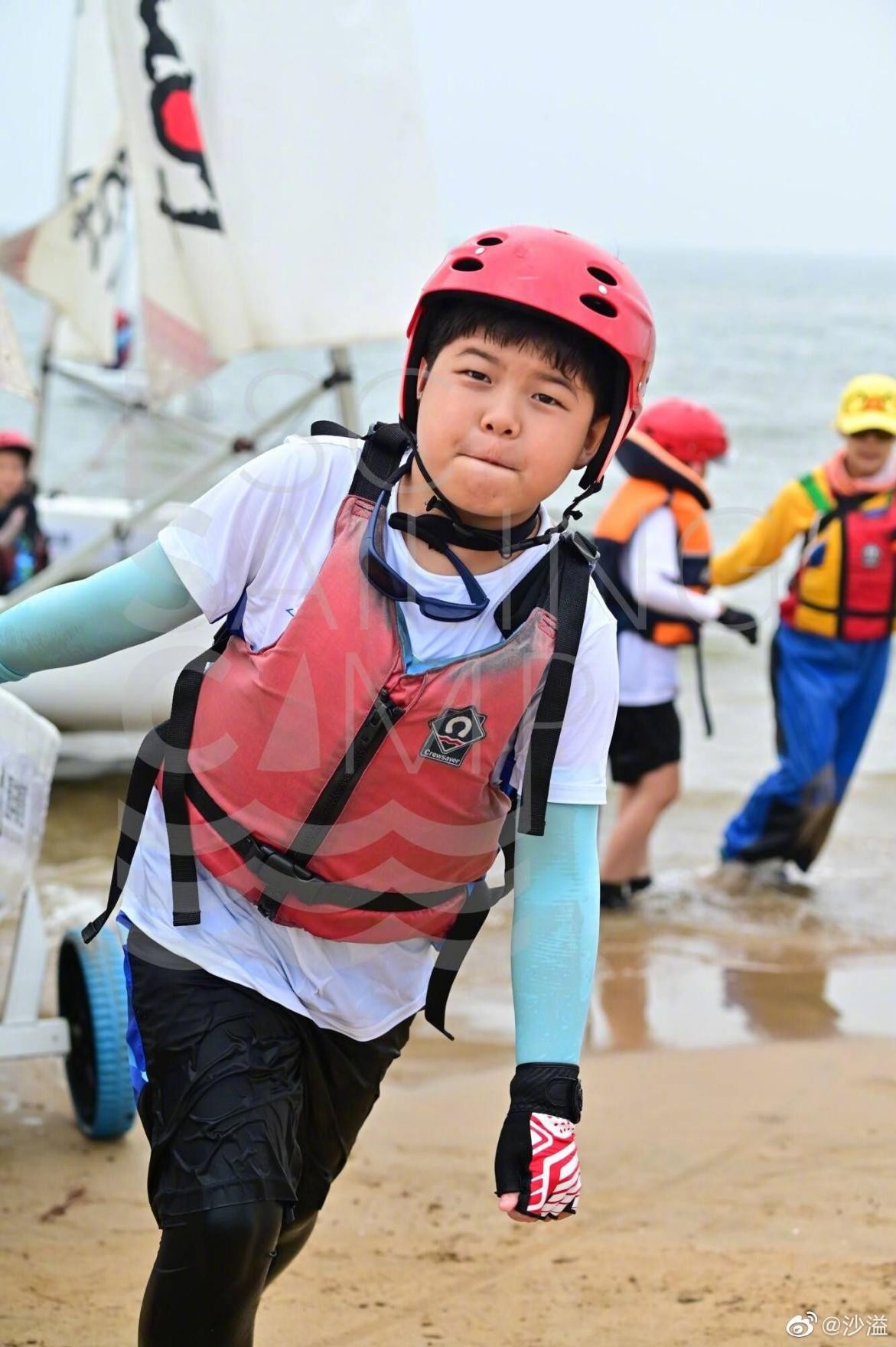 10-year-old Angie already has a small belly?Sha Yi reposted a recent ...