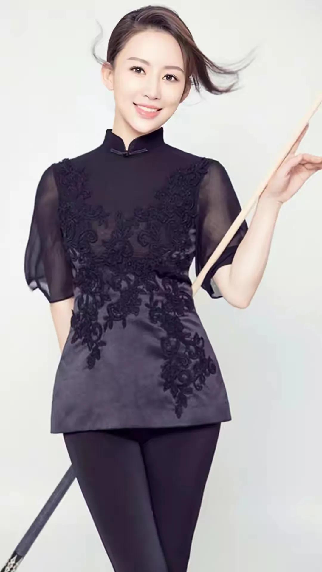 Nine Ball Queen Pan Xiaoting's Aesthetic Photo - iNEWS