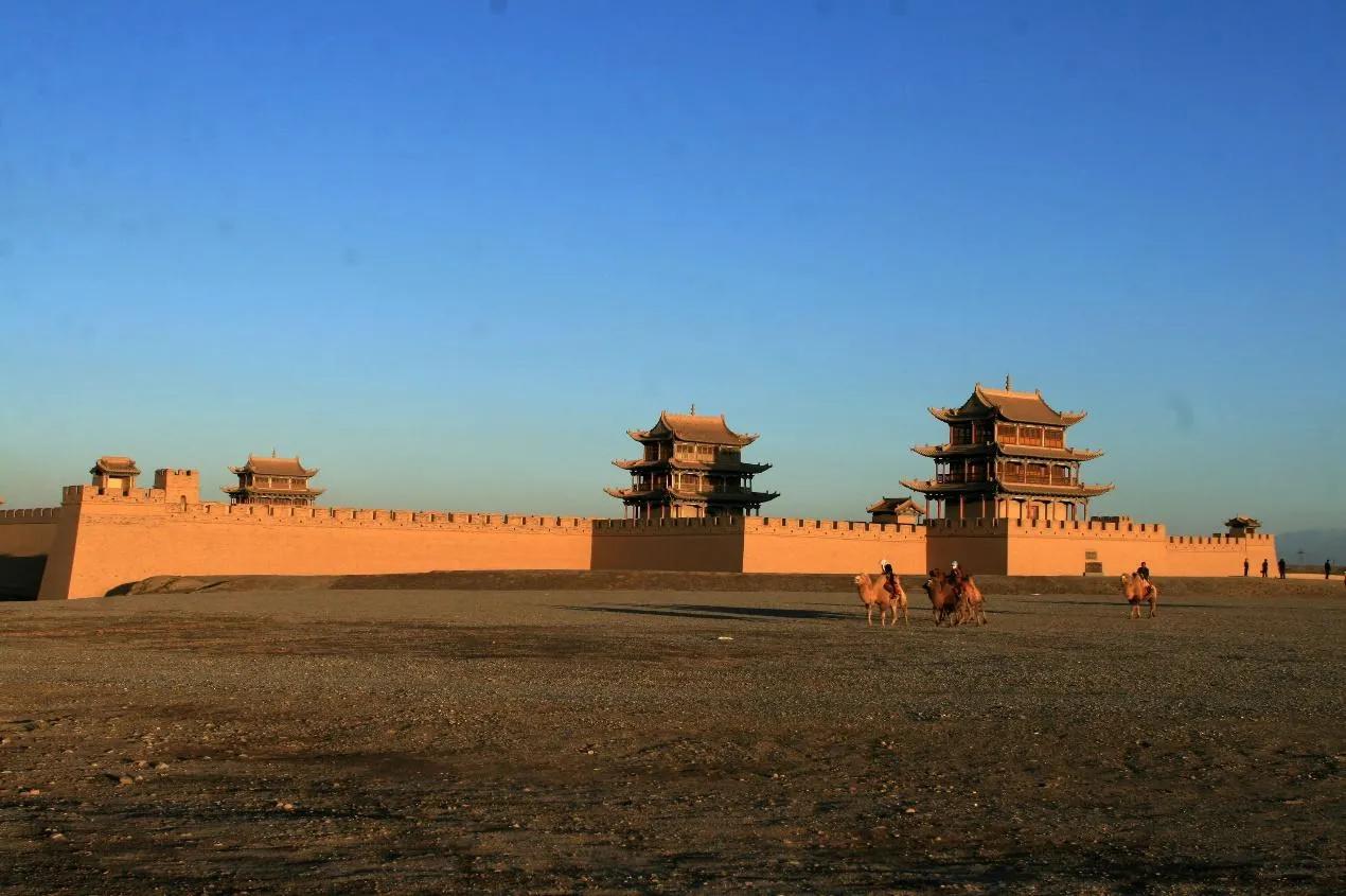 Xinjiang Xingxing Gorge, an important town on the Silk Road, is close ...