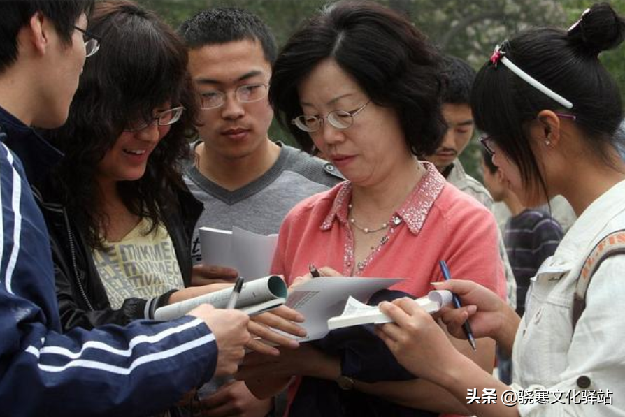 The vitality of the classic "To the Oak" is so tenacious that the ...