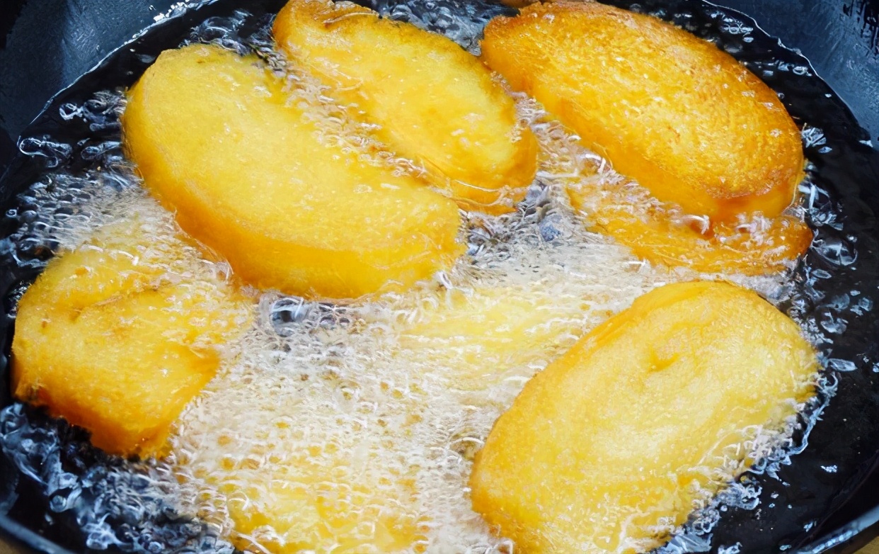 Fried steamed bun slices, don't just dip in egg liquid, teach you a ...