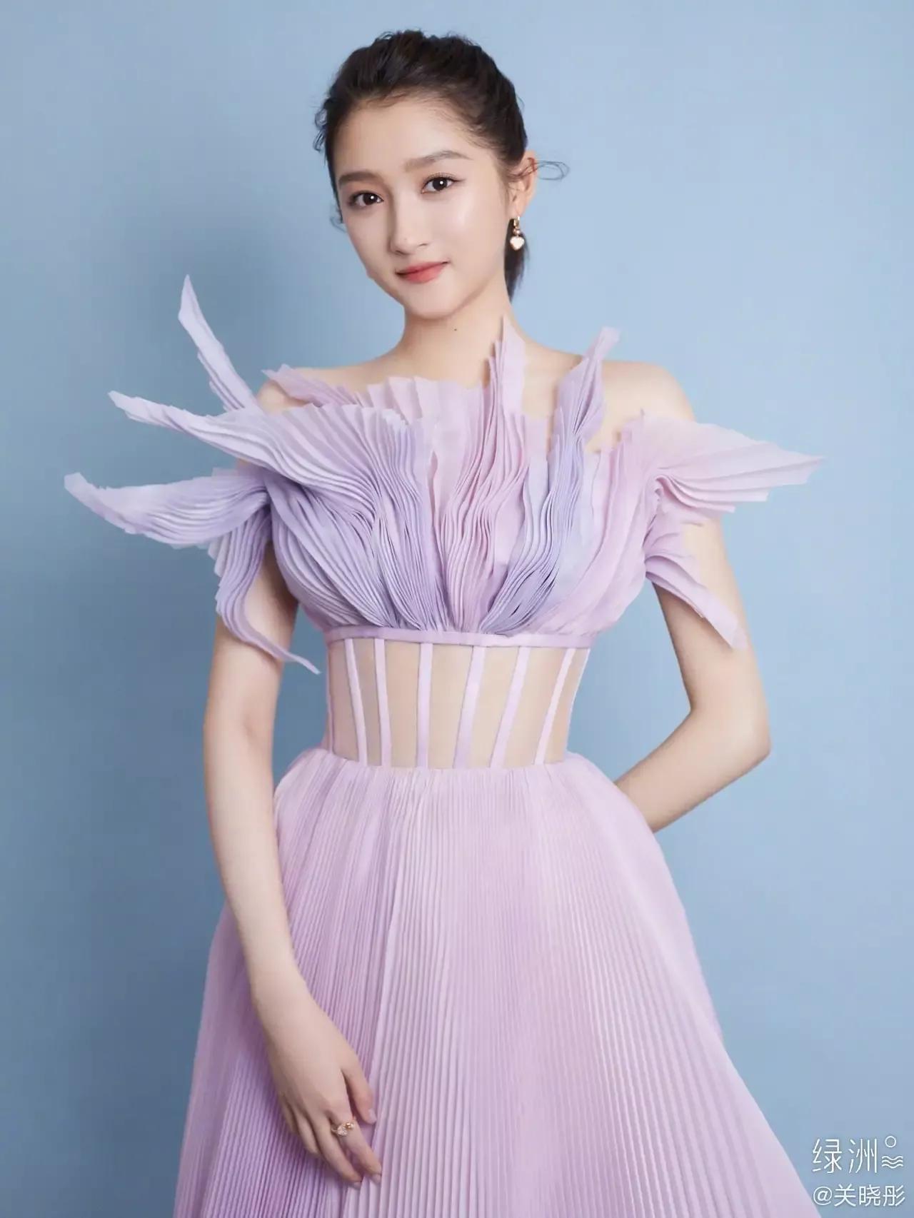 Guan Xiaotong Li Qin Song Zuer Jiang Shuying - iNEWS