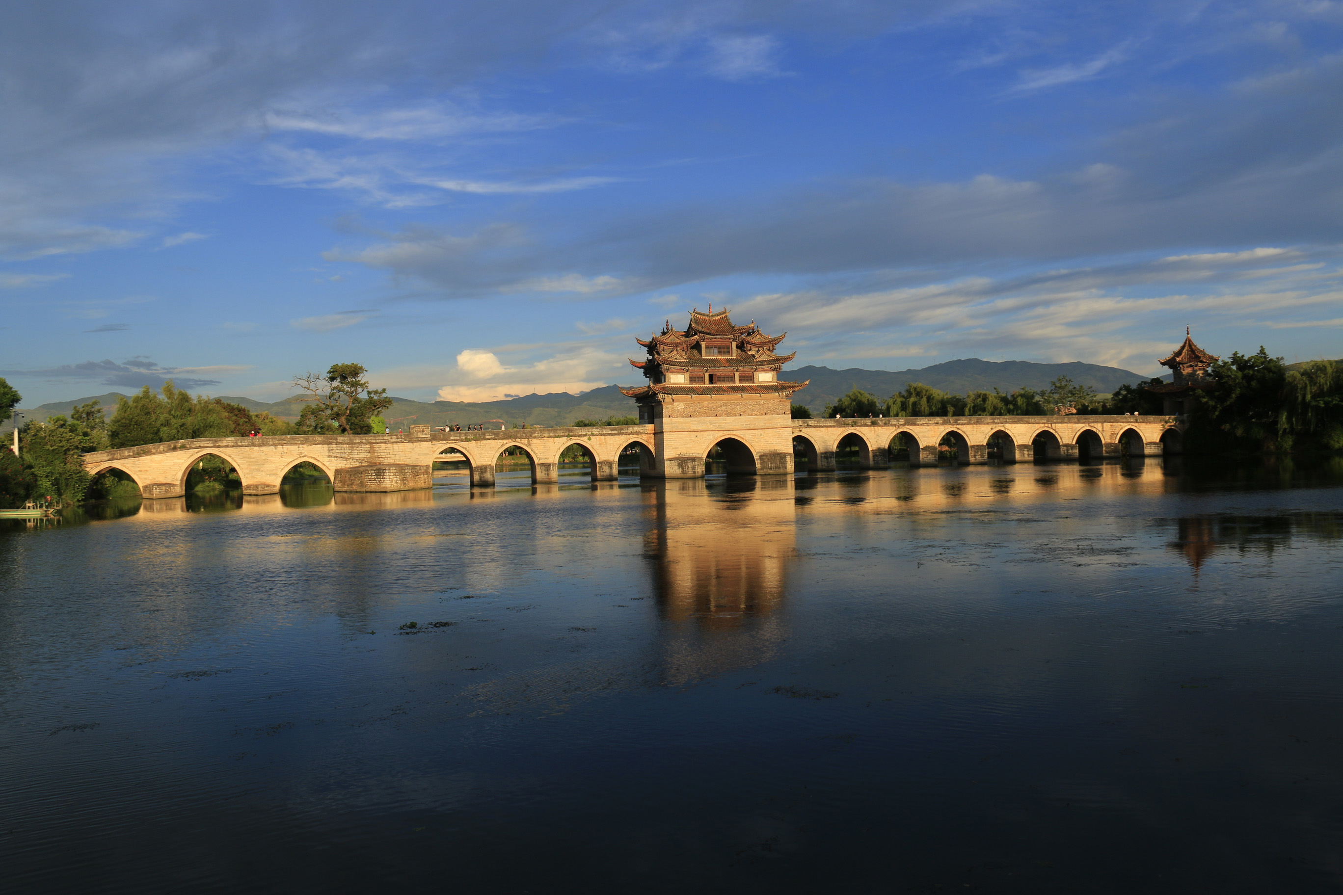 "Ancient Bridge Sunset" and "Rainbow Yinghui" of Shuanglong Bridge and ...