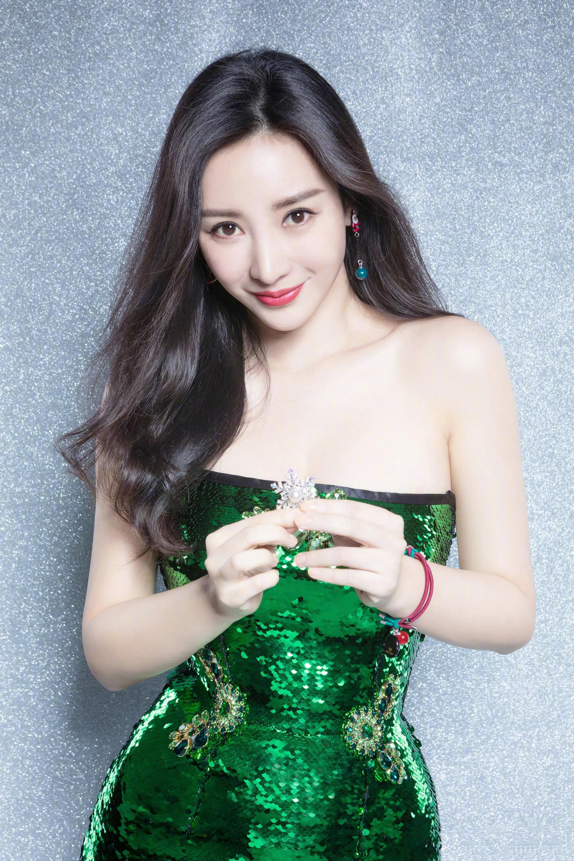 Good figure depends on Liu Yan - iNEWS