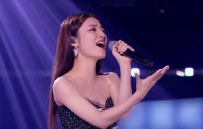 With a Cantonese song by Wu Keyue, only Wang Robb was eliminated by a ...