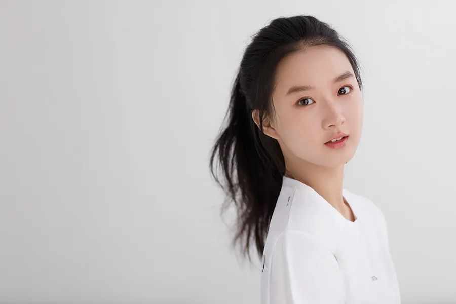 "Life forever" Liao Yinyue reveals a beautiful photo!Snow-skinned and white, so clear and ...